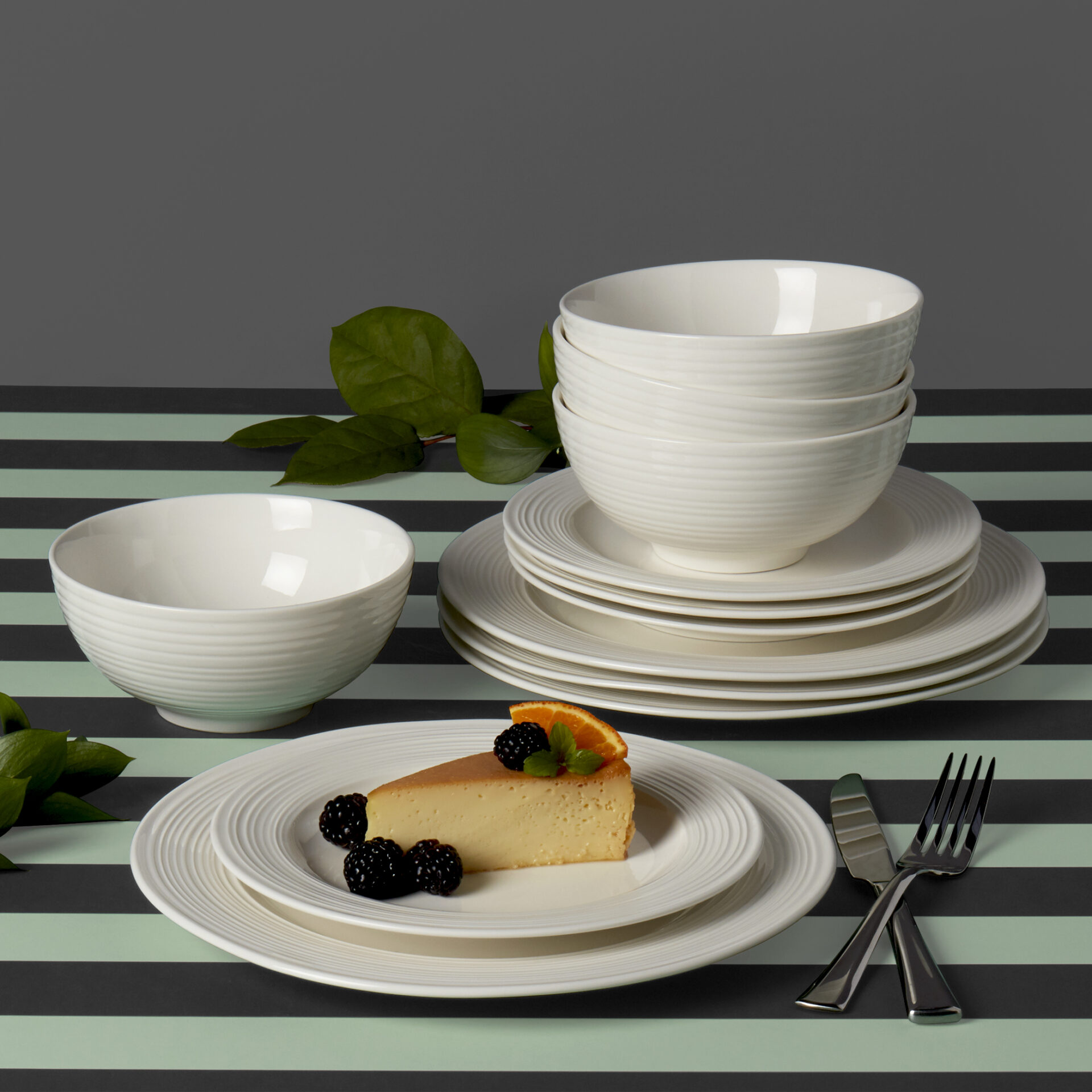 3-Piece Bloom Embossed White Porcelain Serving Bowls Set